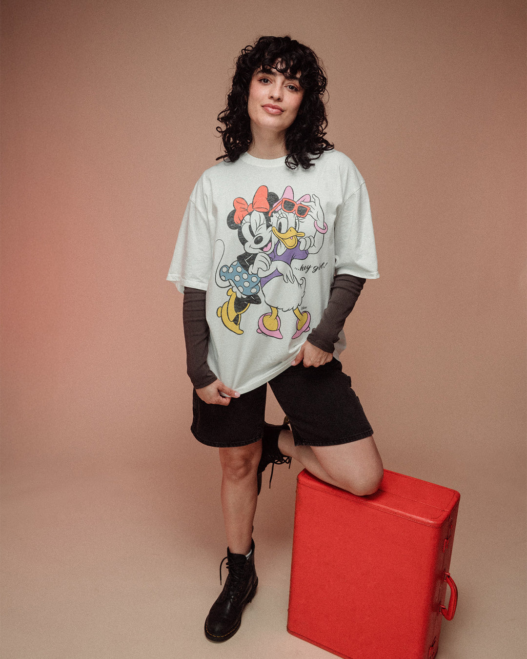 Women's Minnie and Daisy Hey Girl Oversized Tee – Junk Food Clothing