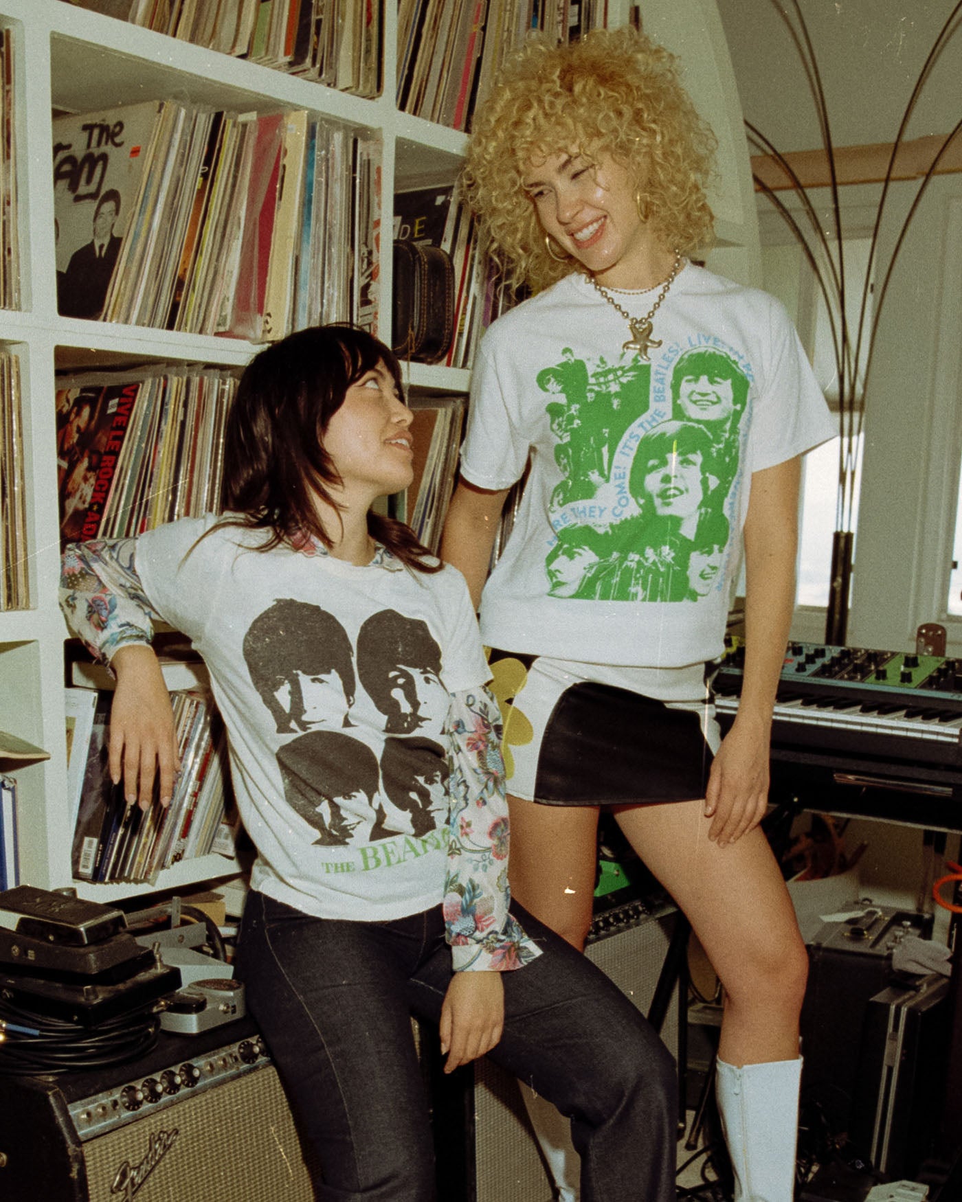 Here Comes The Beatles Collage Flea Market Tee – Junk Food Clothing